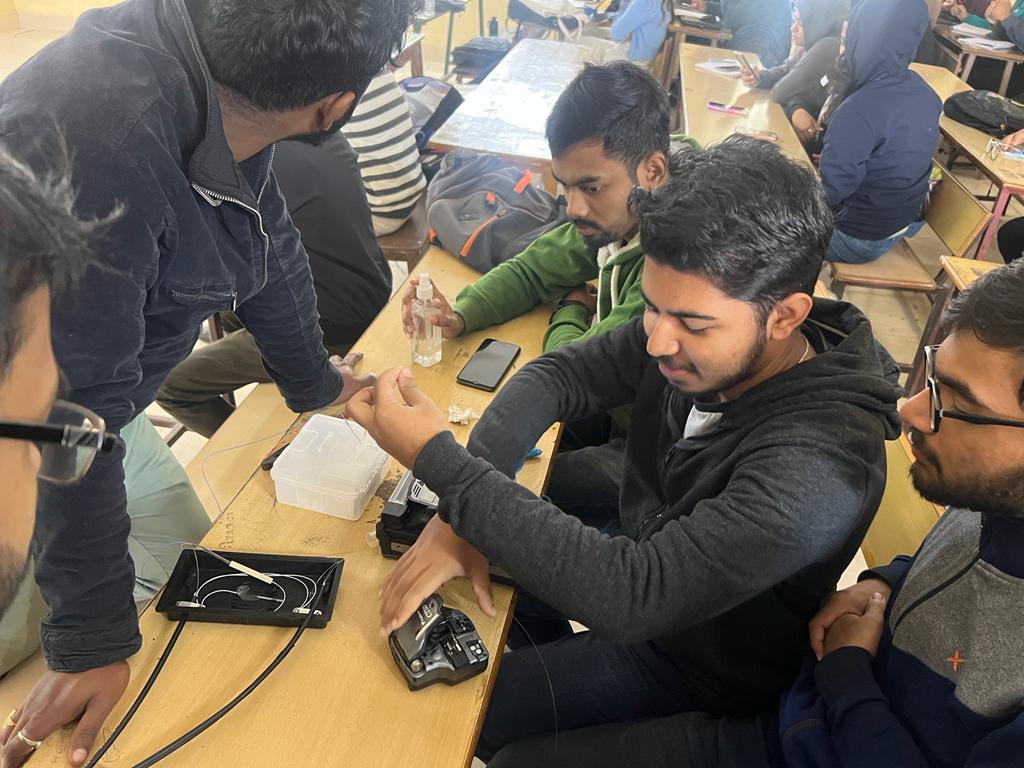 Electronics and Telecommunications Engineering : aec.ac.in